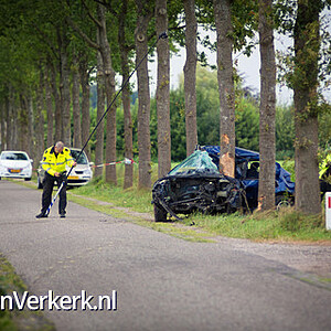Ernstig ongeval auto tegen boom Haerderweg Doornspijk - Foto's - Stefan Verkerk Fotografie ...
